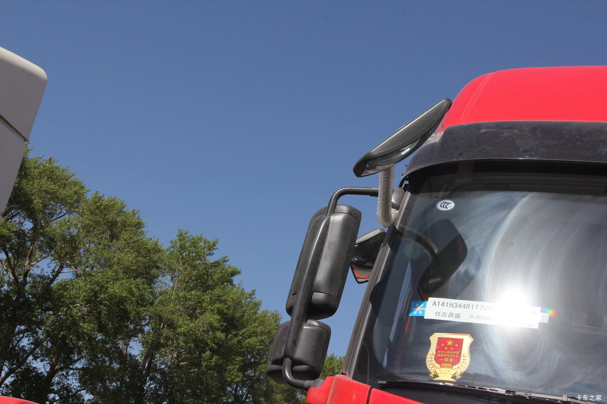 【图】2013款解放 J6P重卡 350马力 6X4 牵引车_实拍图片_123101_卡车之家