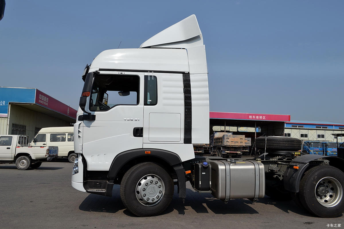 【图】中国重汽 HOWO T5G重卡 310马力 4X2牵引车(ZZ4187N361GD1)_实拍图片_161291_卡车之家