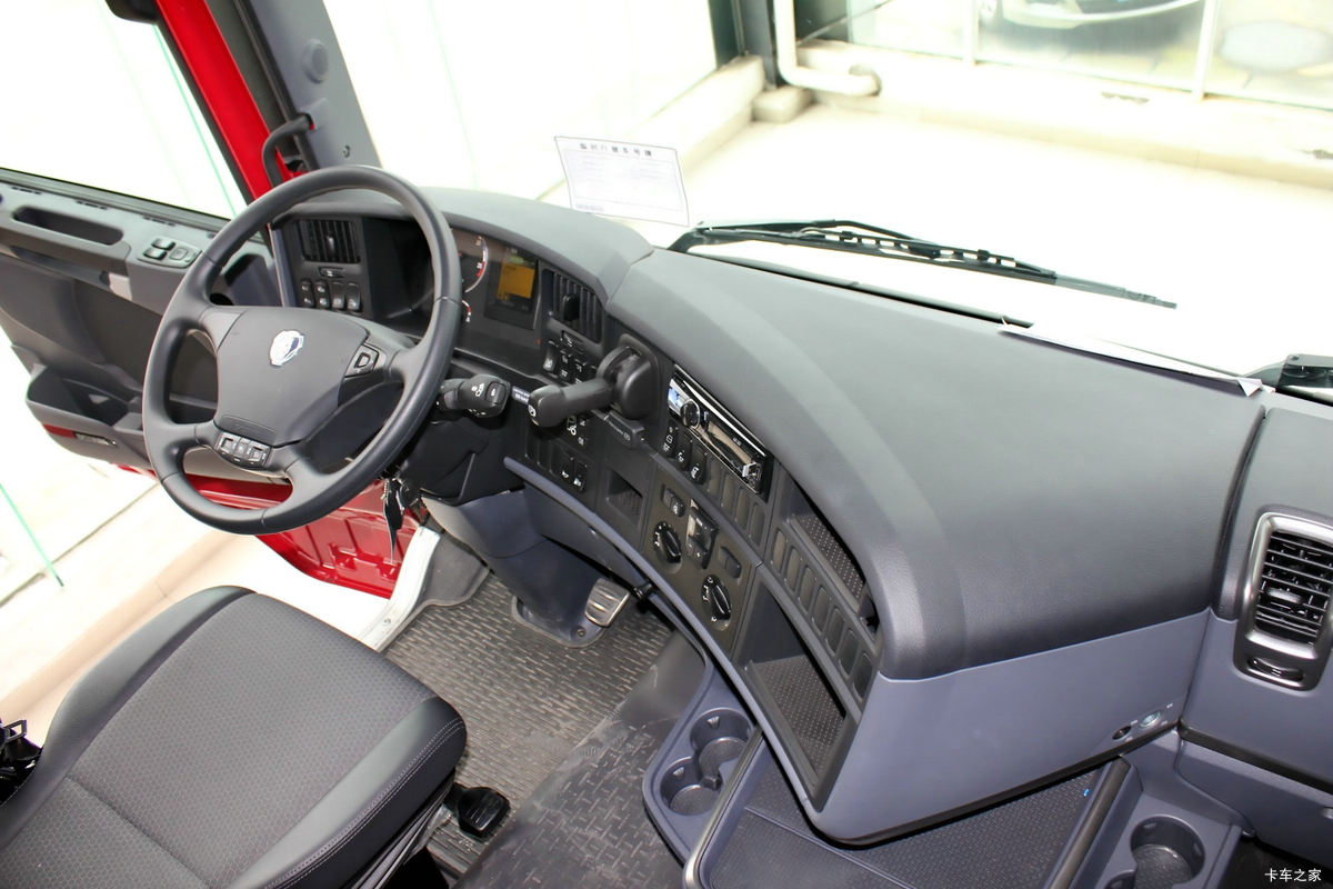 【图】斯堪尼亚 R系列重卡 560马力 6X2R牵引车(型号R560 V8)_实拍图片_222535_卡车之家