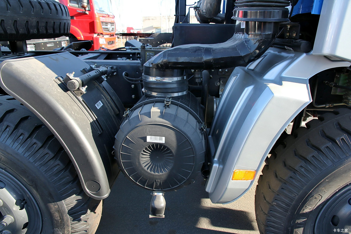 【图】北奔 V3重卡 336马力 8X4自卸车底盘(国五)(ND1310DD5J7Z00)_实拍图片_228388_卡车之家