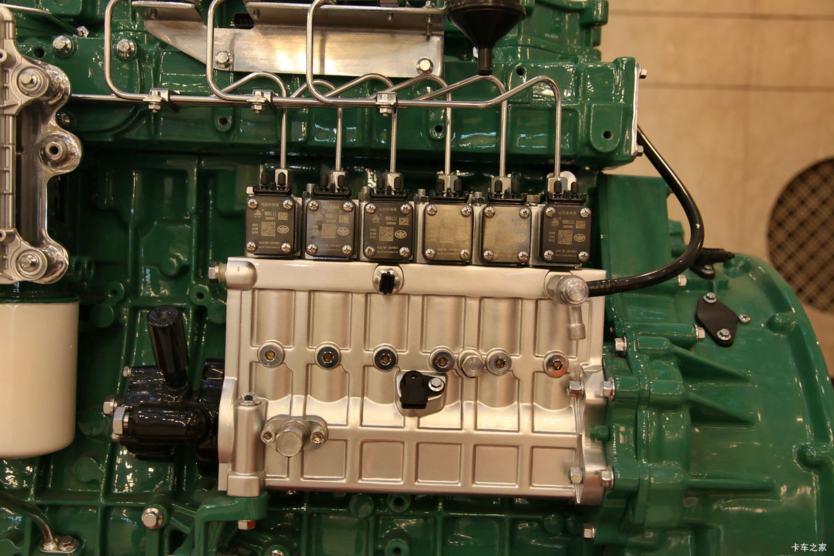 【图】锡柴CA6DL1-32E4U2 320马力 7.7L 国四 柴油发动机_实拍图片_236158_卡车之家