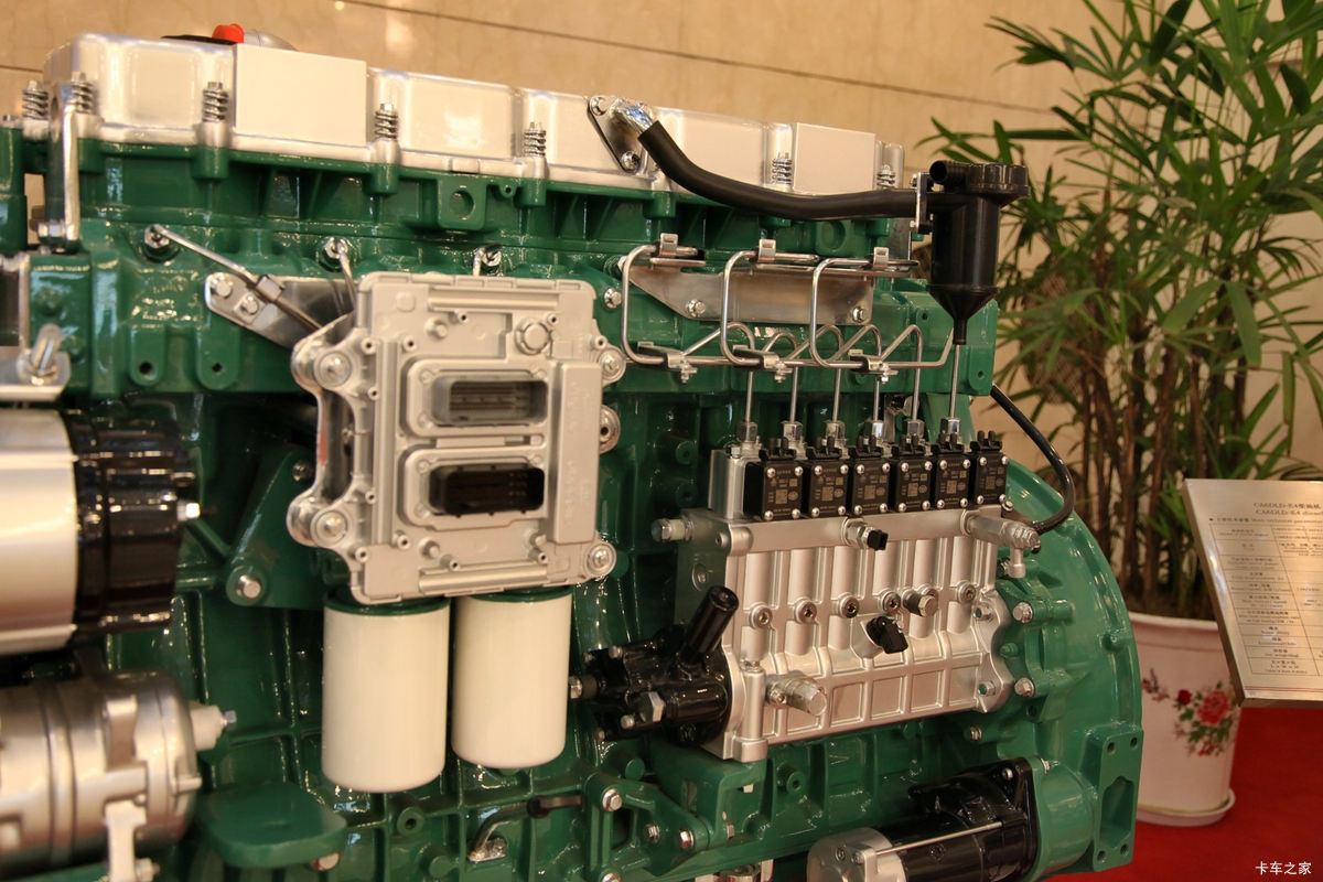 【图】锡柴CA6DL1-32E4U2 320马力 7.7L 国四 柴油发动机_实拍图片_236158_卡车之家