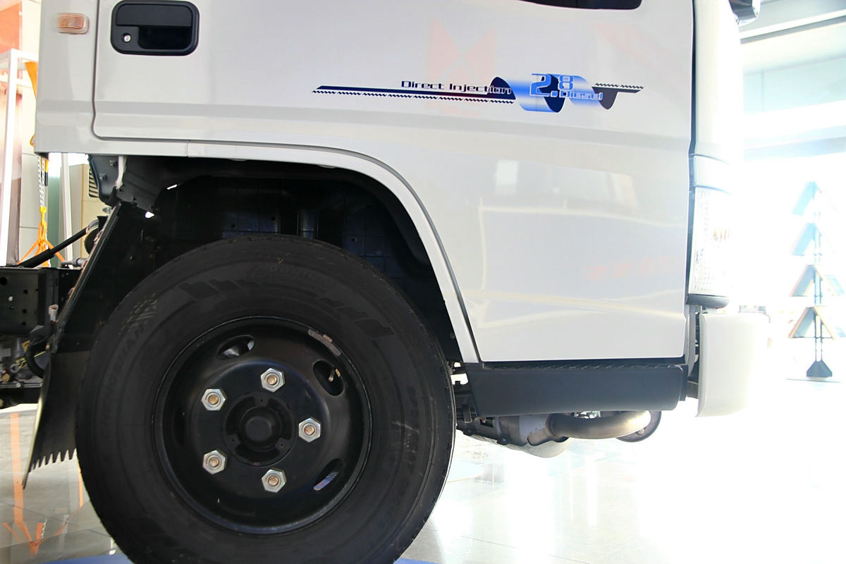 【图】江铃 凯运 109马力 3360轴距 单排轻卡底盘(易燃气体厢车底盘)(JX5044XXYXG2)_实拍图片_257433_卡车之家