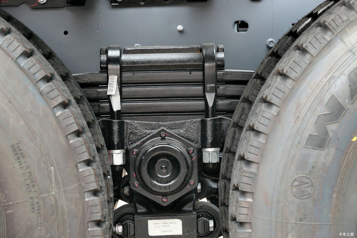 【图】江淮 格尔发K5重卡 430马力 6X4牵引车(HFC4251P12K7E33S3V)_实拍图片_338729_卡车之家