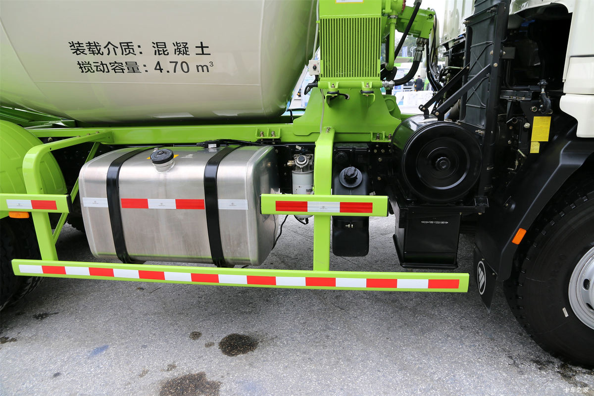 【图】福田 雷萨L9 350马力 6X4 4.49方搅拌车(BJ5253GJB-XJ)_实拍图片_359210_卡车之家