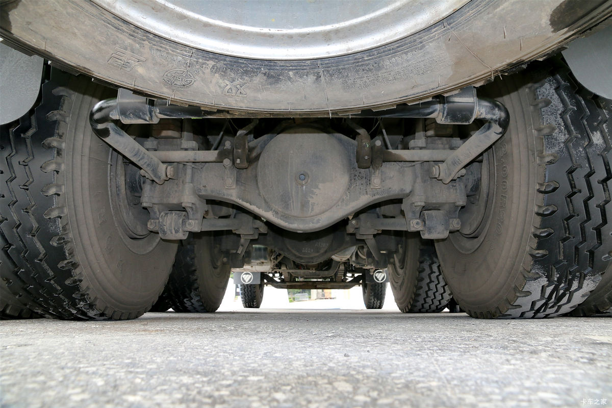 【图】福田 雷萨L9 350马力 6X4 4.49方搅拌车(BJ5253GJB-XJ)_实拍图片_359280_卡车之家