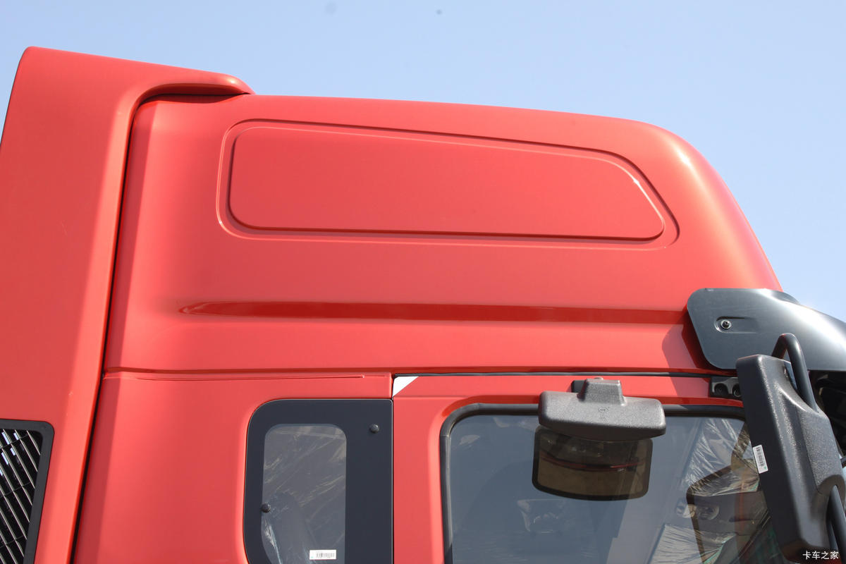 【图】中国重汽 斯太尔D7B重卡 380马力 6X4牵引车(高顶)(ZZ4253N3241E1BN)_实拍图片_487137_卡车之家