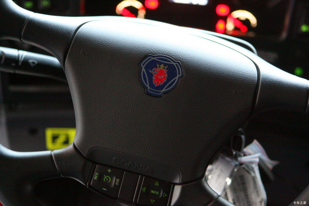 【图】斯堪尼亚 G系列重卡 380马力 6X2 牵引车(型号G380 LA6X2MNA)_实拍图片_52921_卡车之家