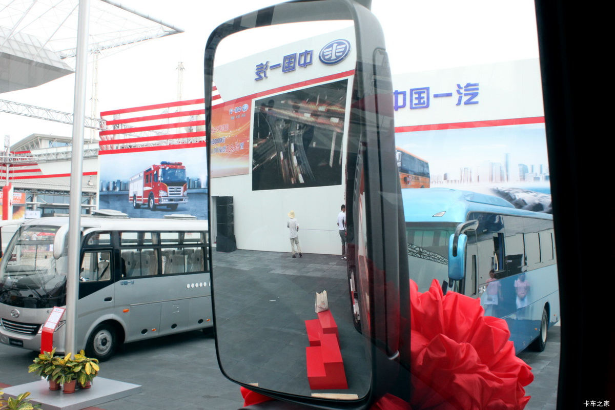 【图】解放 J6P重卡 370马力 8X4 8米自卸车(CA3310P66K24L7T4E)_实拍图片_61781_卡车之家