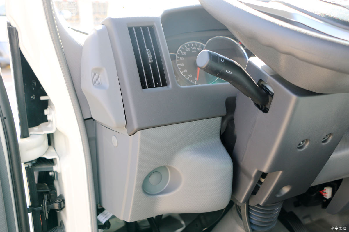 【图】江淮 帅铃Q3 风尚版 130马力 3.9米排半栏板轻卡(HFC1041P73K2C3V)_实拍图片_678987_卡车之家