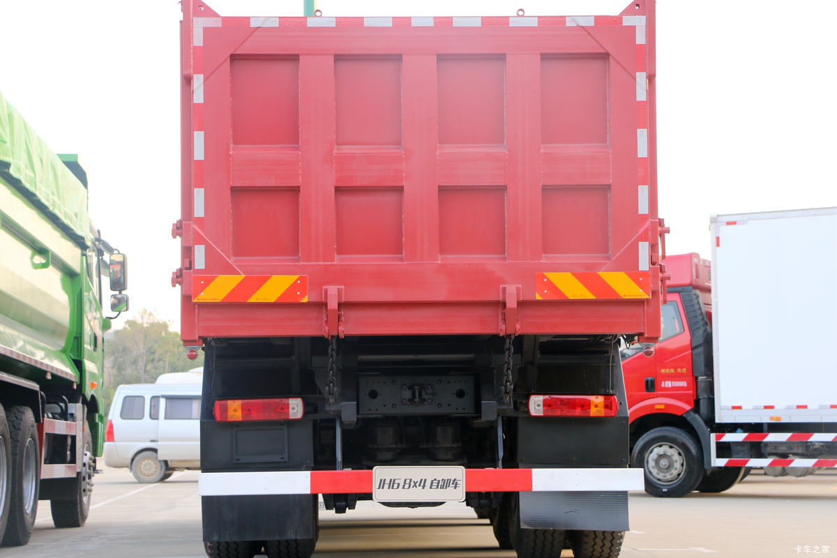 【图】青岛解放 JH6重卡 430马力 8X4 8.2米自卸车_实拍图片_701663_卡车之家