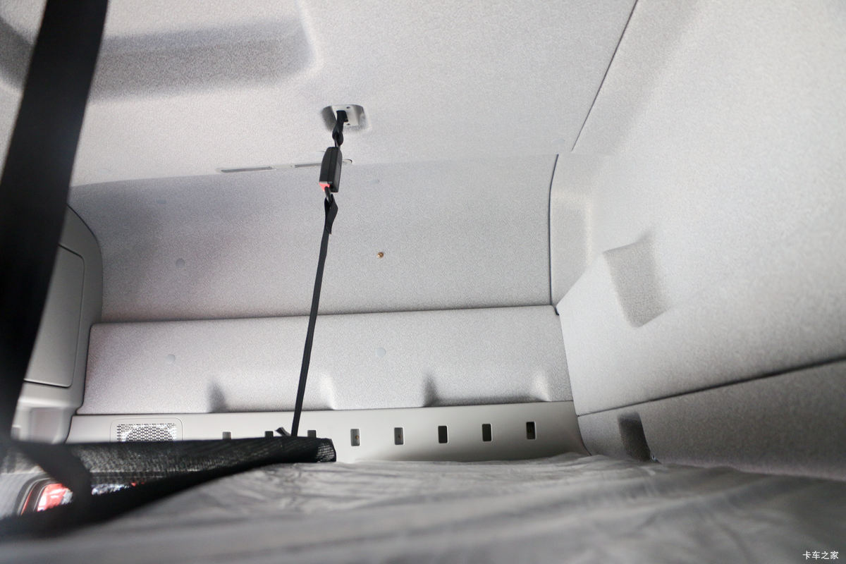 【图】一汽解放 新J6P重卡 420马力 6X4 LNG牵引车(CA4250P66M25T1E6)_实拍图片_704442_卡车之家