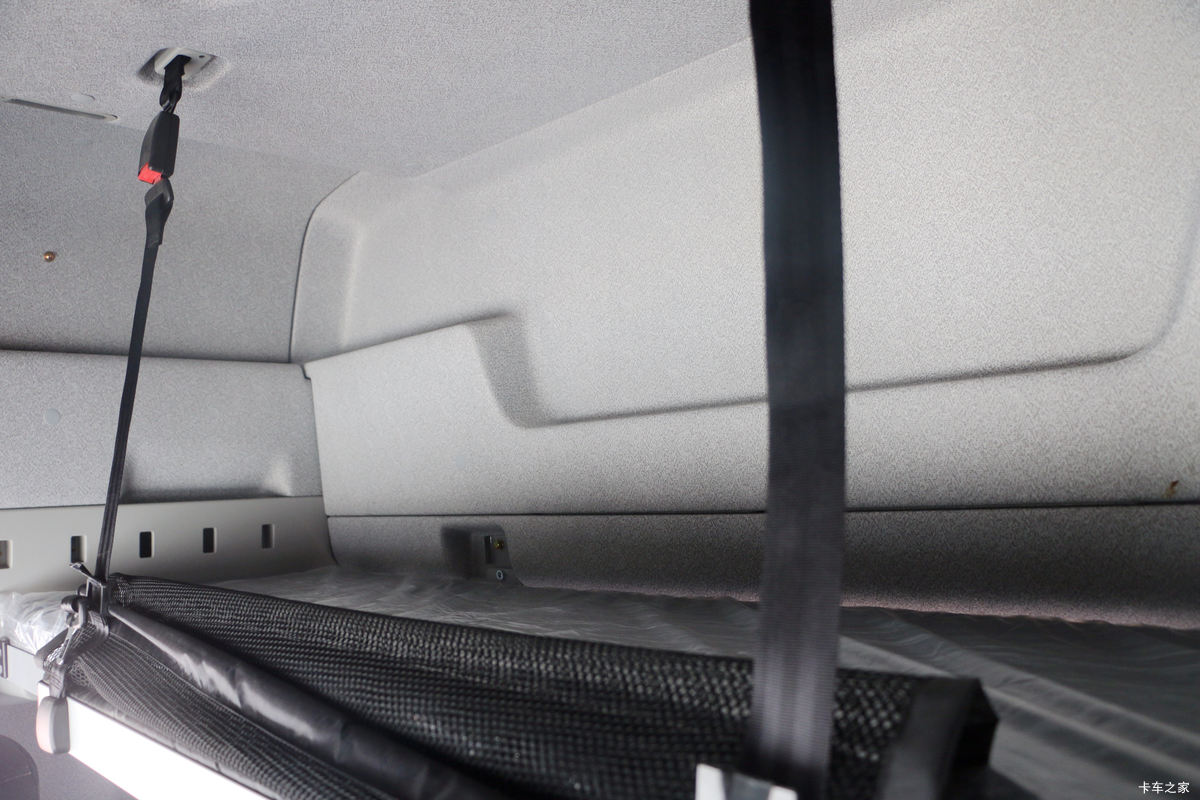 【图】一汽解放 新J6P重卡 420马力 6X4 LNG牵引车(CA4250P66M25T1E6)_实拍图片_704442_卡车之家