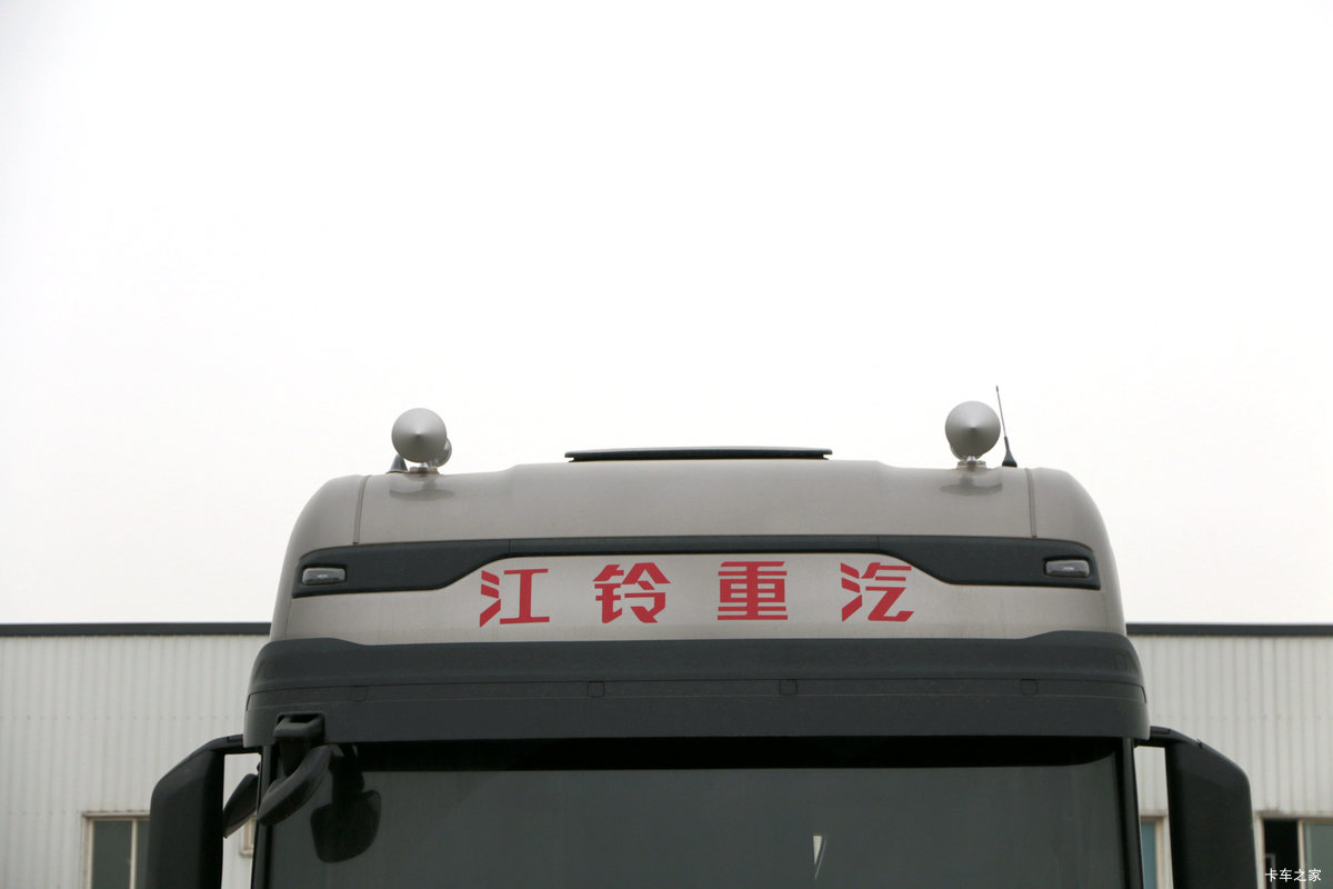 【图】江铃重汽 威龙HV5重卡 520马力 6X4 牵引车(国六)(自动)_实拍图片_768862_卡车之家