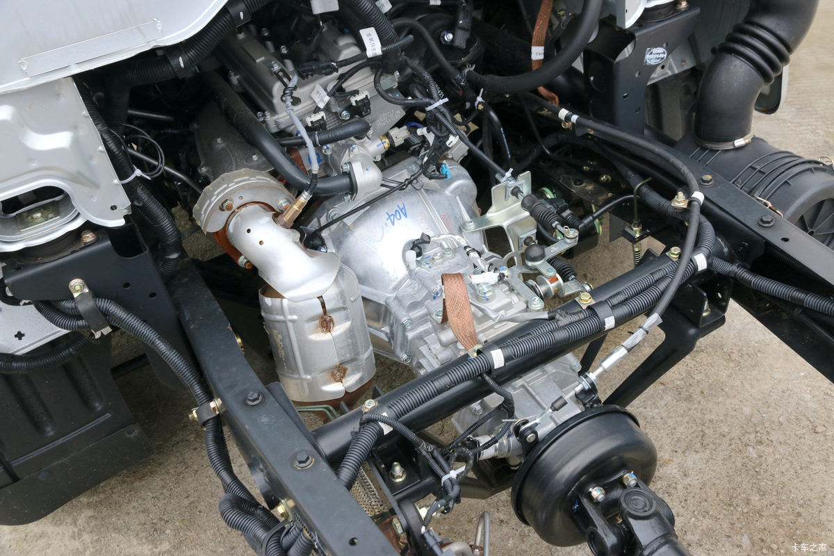 【图】飞碟缔途 GX 1.5L 112马力 3.6米单排厢式微卡(国六)_实拍图片_791197_卡车之家