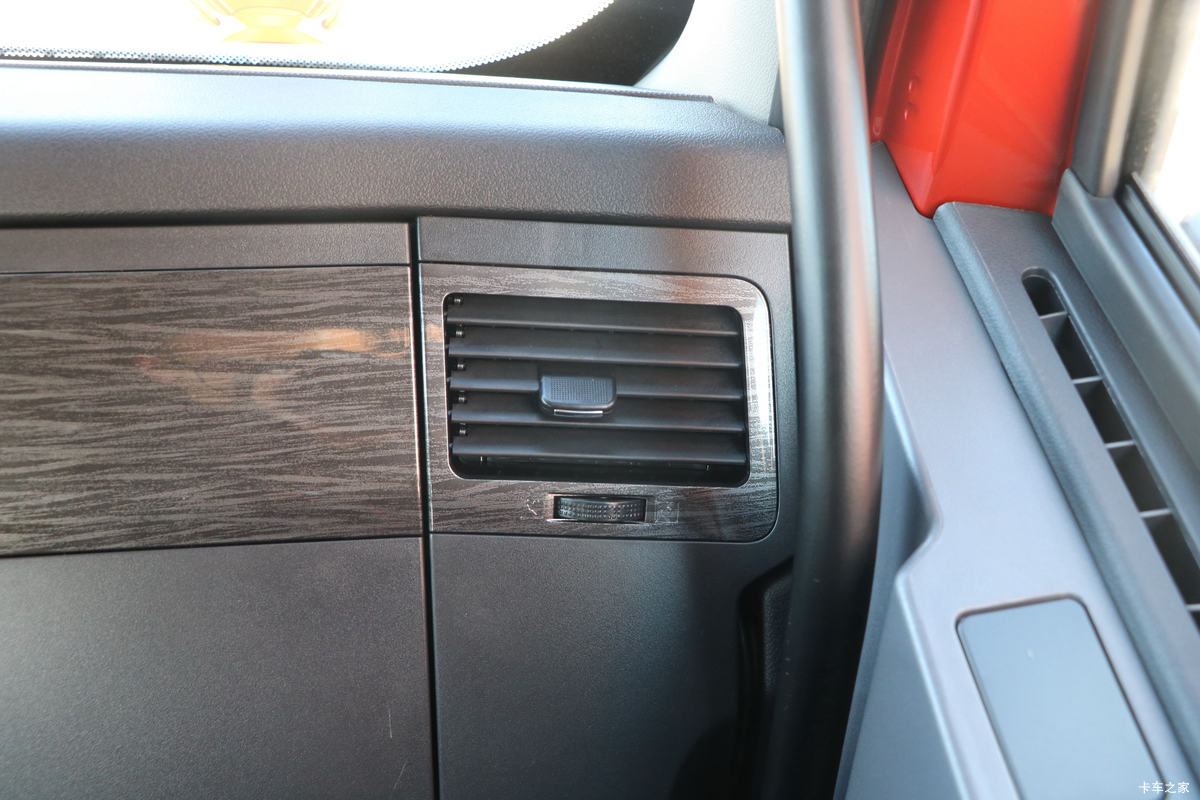 【图】一汽解放 新J6P重卡 质惠版2.0 440马力 6X4 LNG牵引车(CA4250P66M25T1E6)_实拍图片_869373_卡车之家