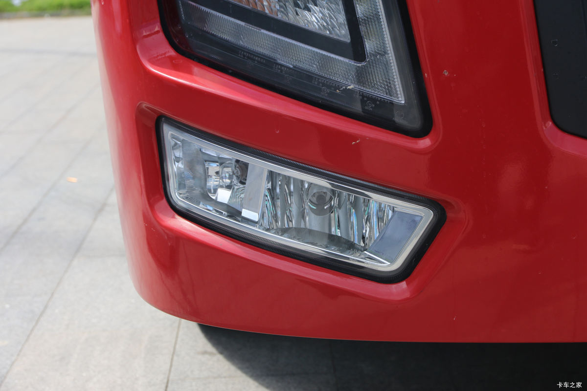 【图】华菱 汉马H9重卡 550马力 6X4牵引车(速比3.42)(HN4250A46C4M5)_实拍图片_1062059_卡车之家