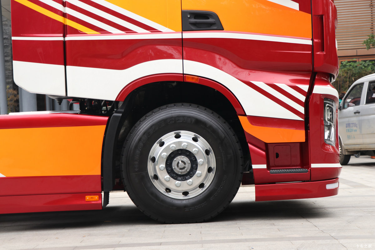 【图】上汽红岩 杰狮H6 560马力 6X4牵引车(国六)(CQ4257SD13334)_实拍图片_1110970_卡车之家