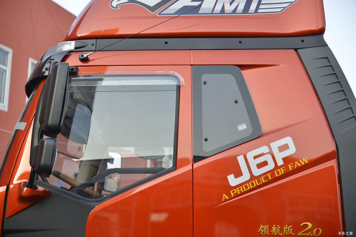 【图】一汽解放 新J6P重卡 领航版2.0 550马力 6X4 AMT自动挡牵引车(CA4250P66K25T1A1E5)_实拍图片_1132423_卡车之家