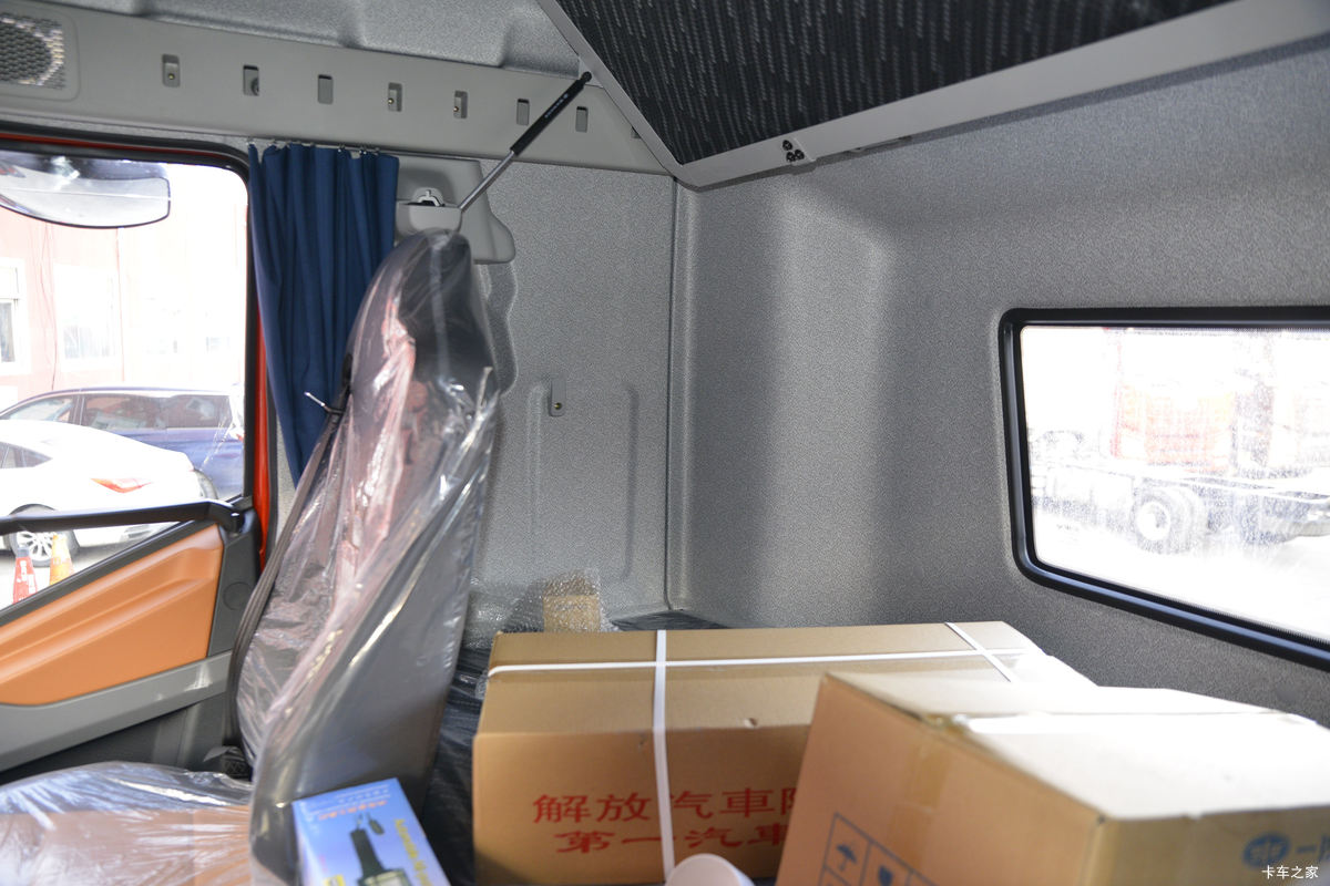 【图】一汽解放 新J6P重卡 领航版2.0 550马力 6X4 AMT自动挡牵引车(CA4250P66K25T1A1E5)_实拍图片_1132485_卡车之家