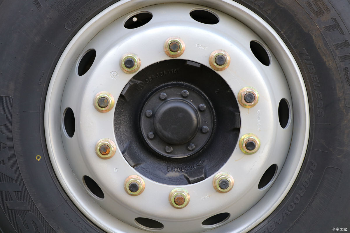 【图】北奔 V3重卡 25T 6X4 纯电动牵引车(ND4250BBXJ7Z02BEV)_实拍图片_1145946_卡车之家