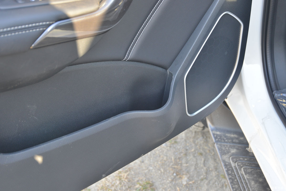 【图】江铃 域虎7 2020款 2.0T柴油 142马力 自动 两驱 长轴双排皮卡_实拍图片_1173796_卡车之家