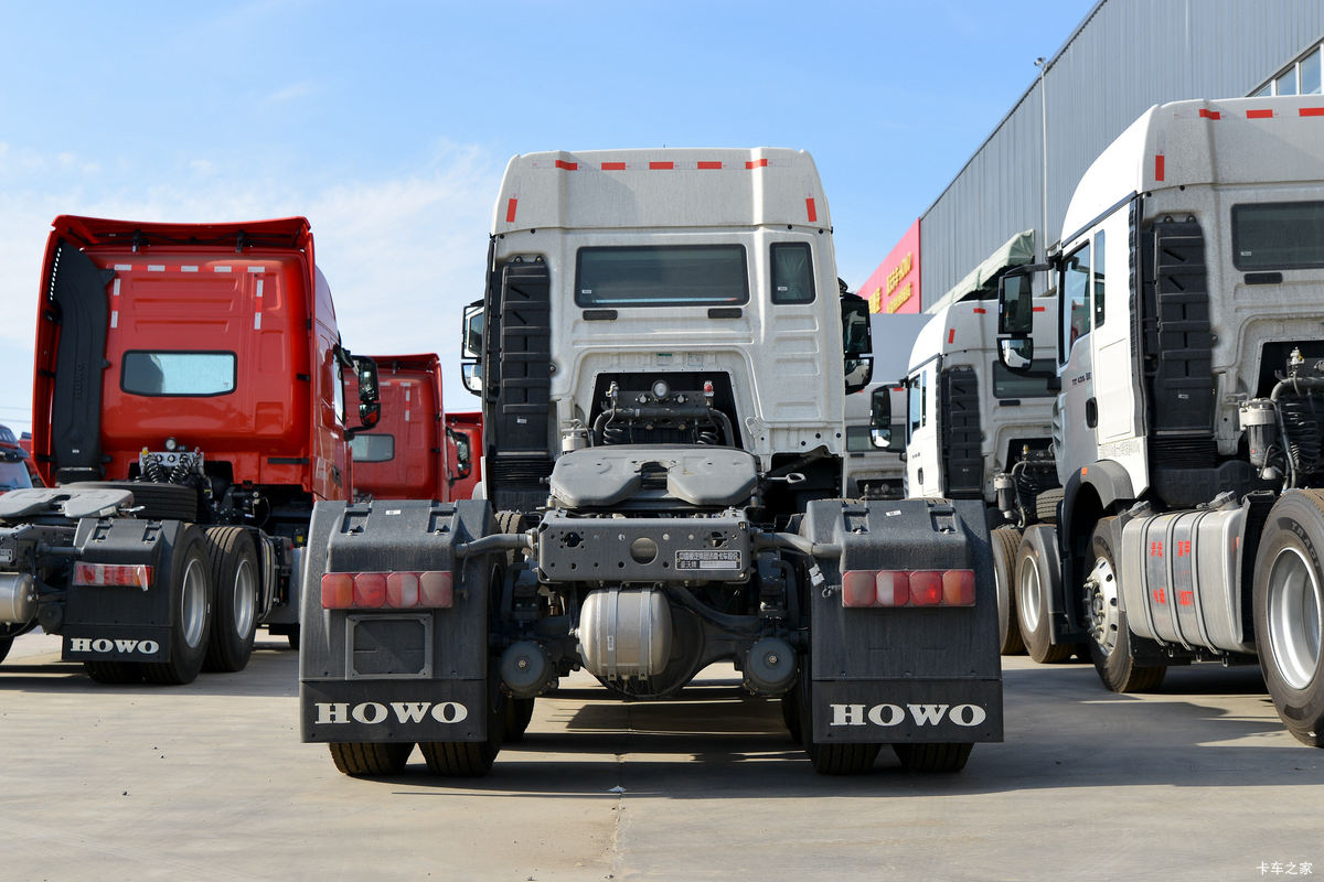 【图】中国重汽 HOWO TX重卡 430马力 6X4 牵引车(国六)(ZZ4257V324GF1)_实拍图片_1178738_卡车之家