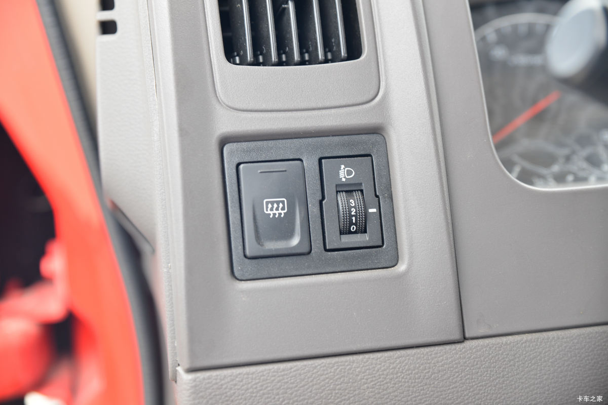 【图】现代商用车 泓图500 156马力 4.165米单排栏板轻卡(CHM1090QDA33V)_实拍图片_1212024_卡车之家