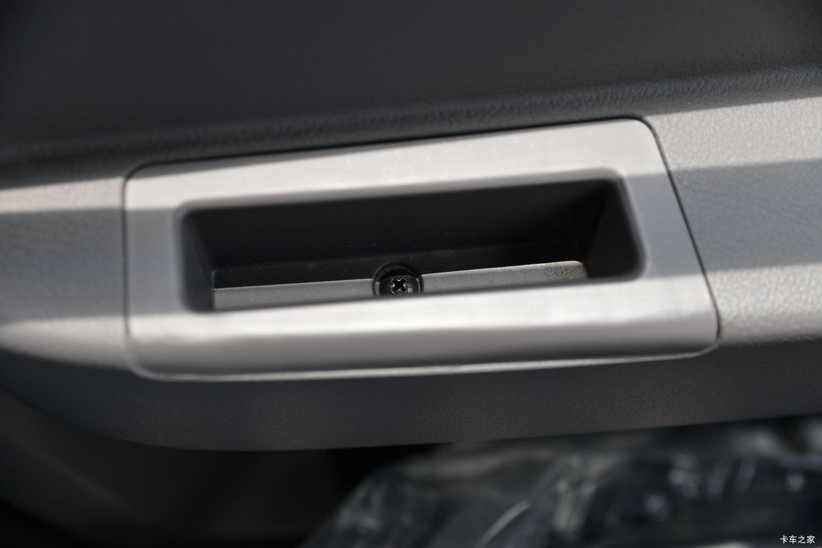 【图】现代商用车 泓图500 156马力 4.165米单排栏板轻卡(CHM1090QDA33V)_实拍图片_1212024_卡车之家