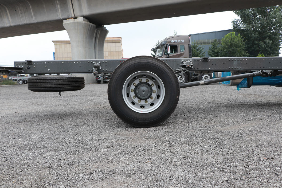 【图】中国重汽 豪沃N5W中卡 轻奢版 220马力 4X2 6.75米栏板载货车(国六)(ZZ1187K511JF1)_实拍图片 ...