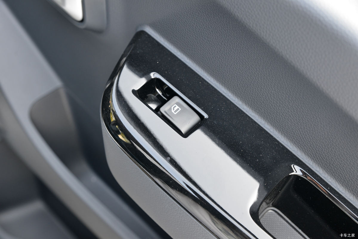 【图】福田 祥菱V3 1.6L 122马力 2.7米双排栏板微卡(国六)(BJ1030V4AV8-32)_实拍图片_1244060_卡车之家