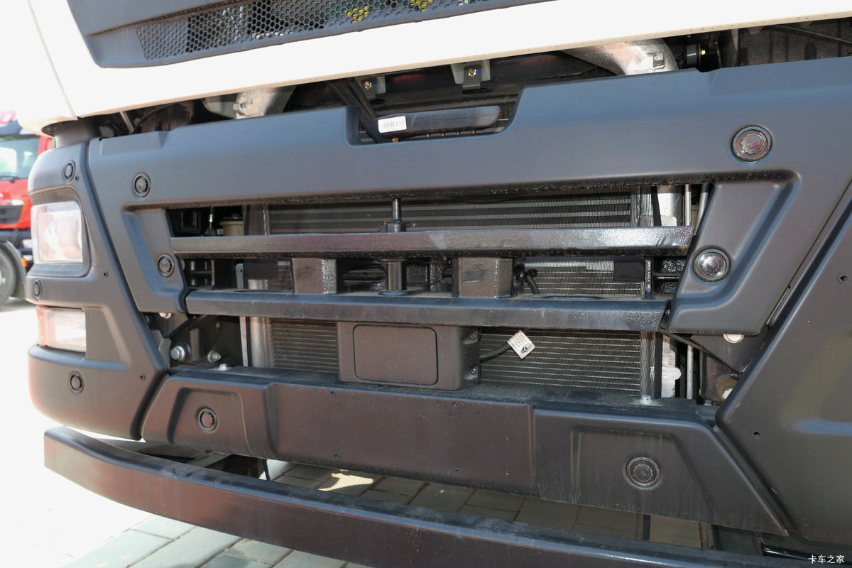 【图】中国重汽 HOWO TX7重卡 460马力 6X4 牵引车(国六)(ZZ4257V324GF1)_实拍图片_1247030_卡车之家