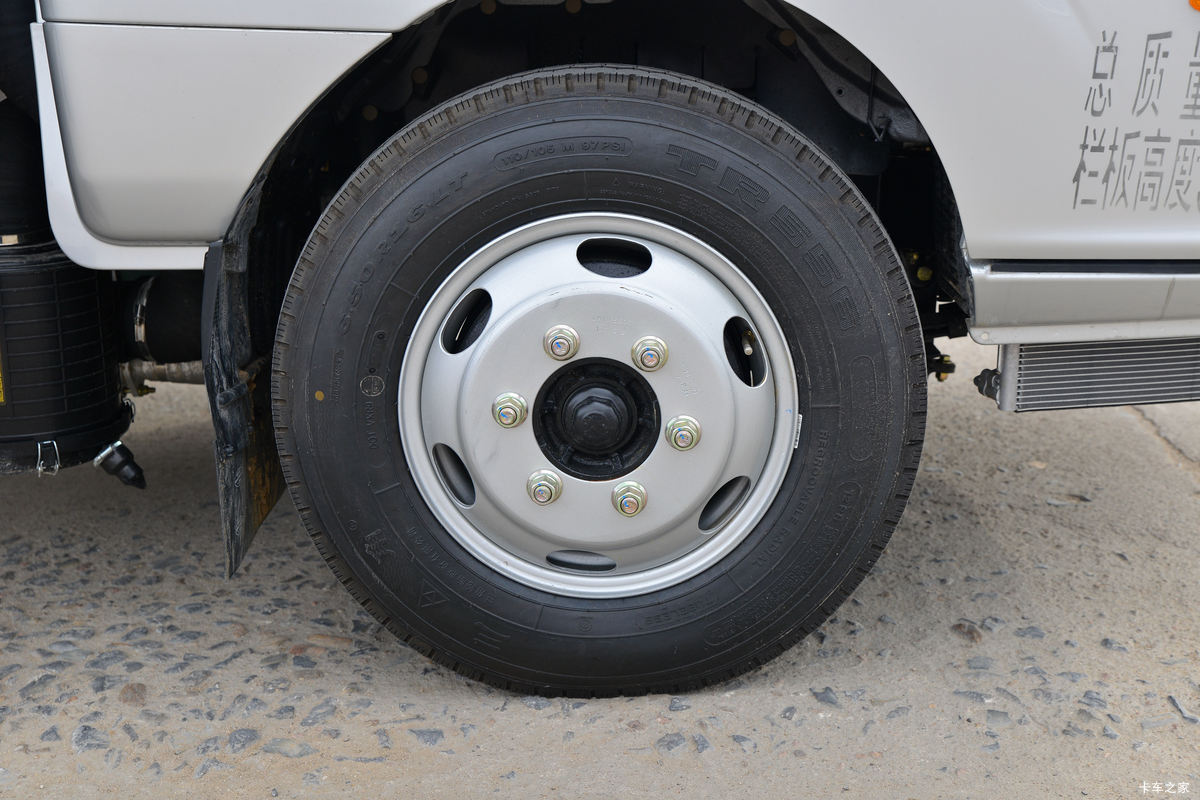 【图】飞碟缔途 DX 2.2L 130马力 3.95米单排栏板微卡(国六)_实拍图片_1272804_卡车之家