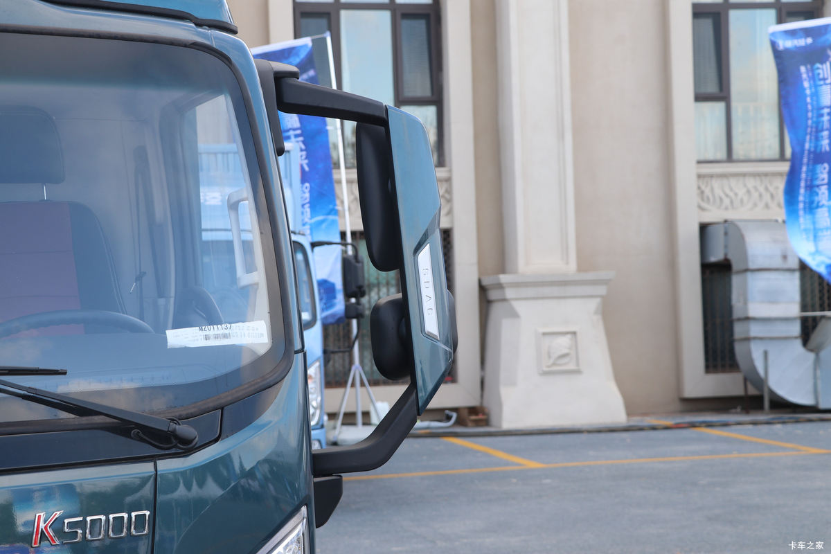 【图】陕汽轻卡 德龙K5000 130马力 AMT 4.18米单排厢式轻卡(国六)_实拍图片_1274173_卡车之家