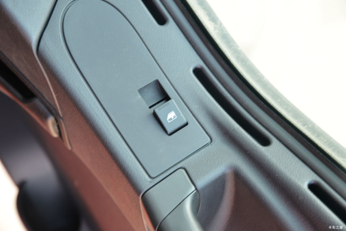 【图】中国重汽 汕德卡SITRAK G7重卡 510马力 4X2 AMT自动挡牵引车(国六)(ZZ4186W361HF1B)_实拍图片 ...