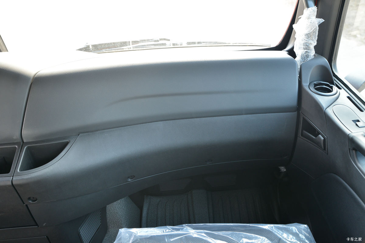 【图】中国重汽 汕德卡SITRAK G7重卡 510马力 4X2 AMT自动挡牵引车(国六)(ZZ4186W361HF1B)_实拍图片 ...