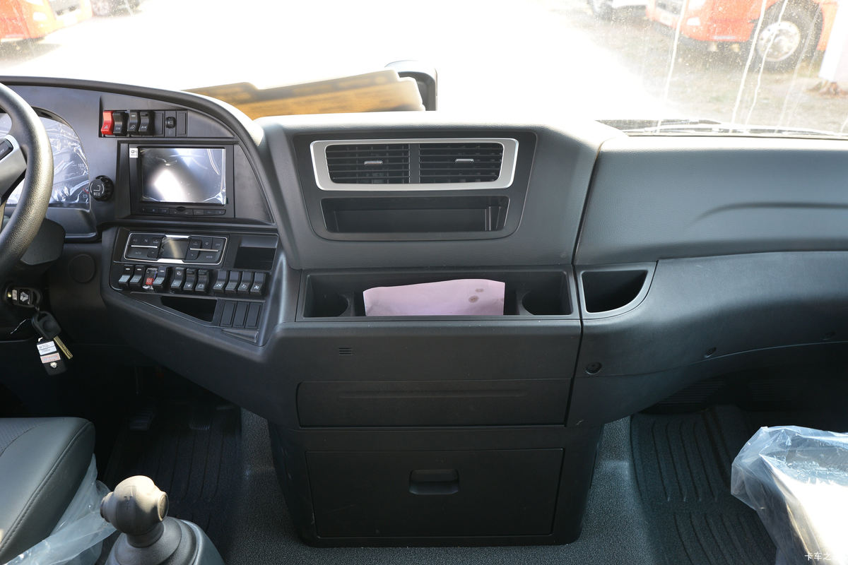 【图】中国重汽 汕德卡SITRAK G7重卡 510马力 4X2 AMT自动挡牵引车(国六)(ZZ4186W361HF1B)_实拍图片 ...