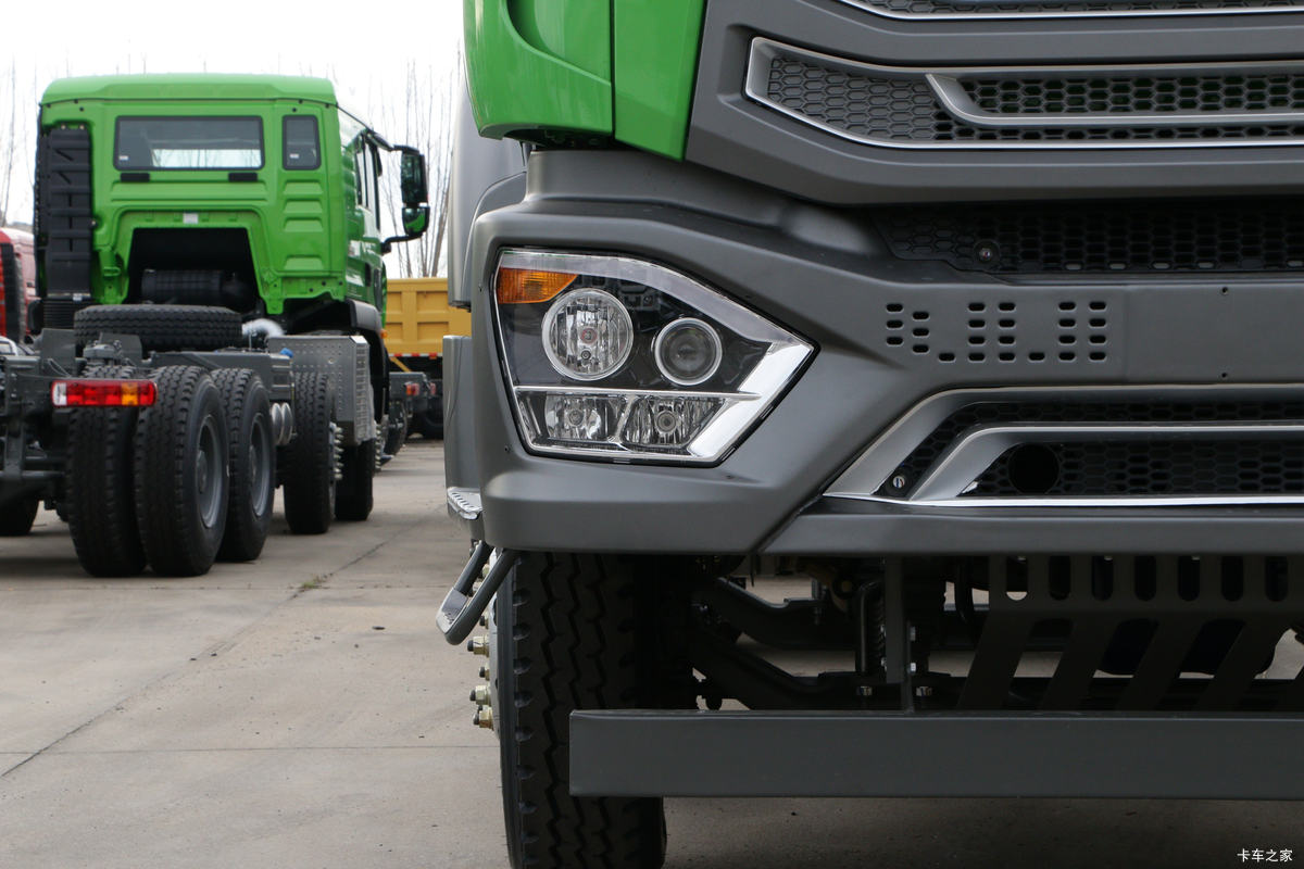 【图】中国重汽HOWO N7W 350马力 8X4 6.2米自卸车(国六)_实拍图片_1313425_卡车之家