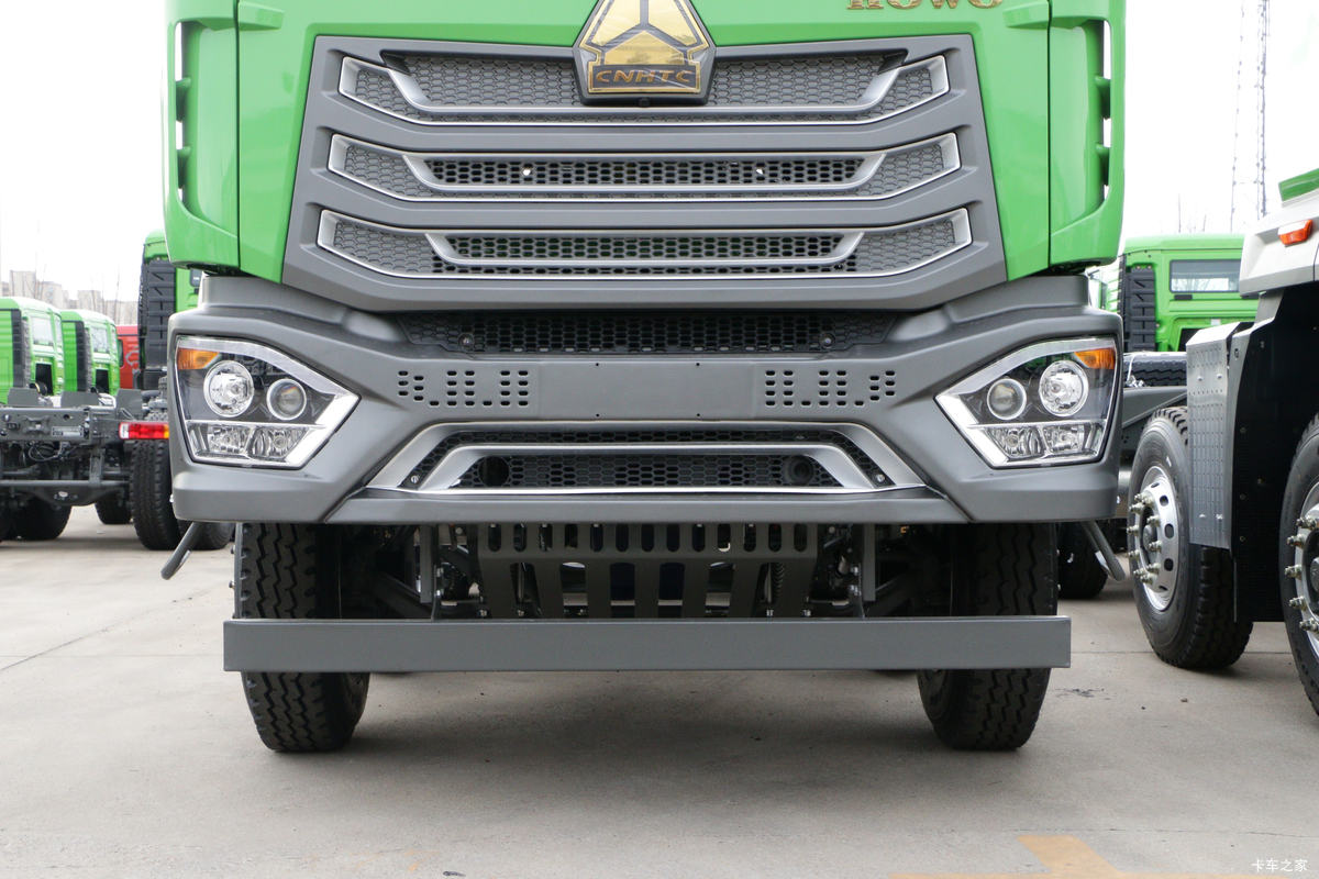 【图】中国重汽HOWO N7W 350马力 8X4 6.2米自卸车(国六)_实拍图片_1313423_卡车之家