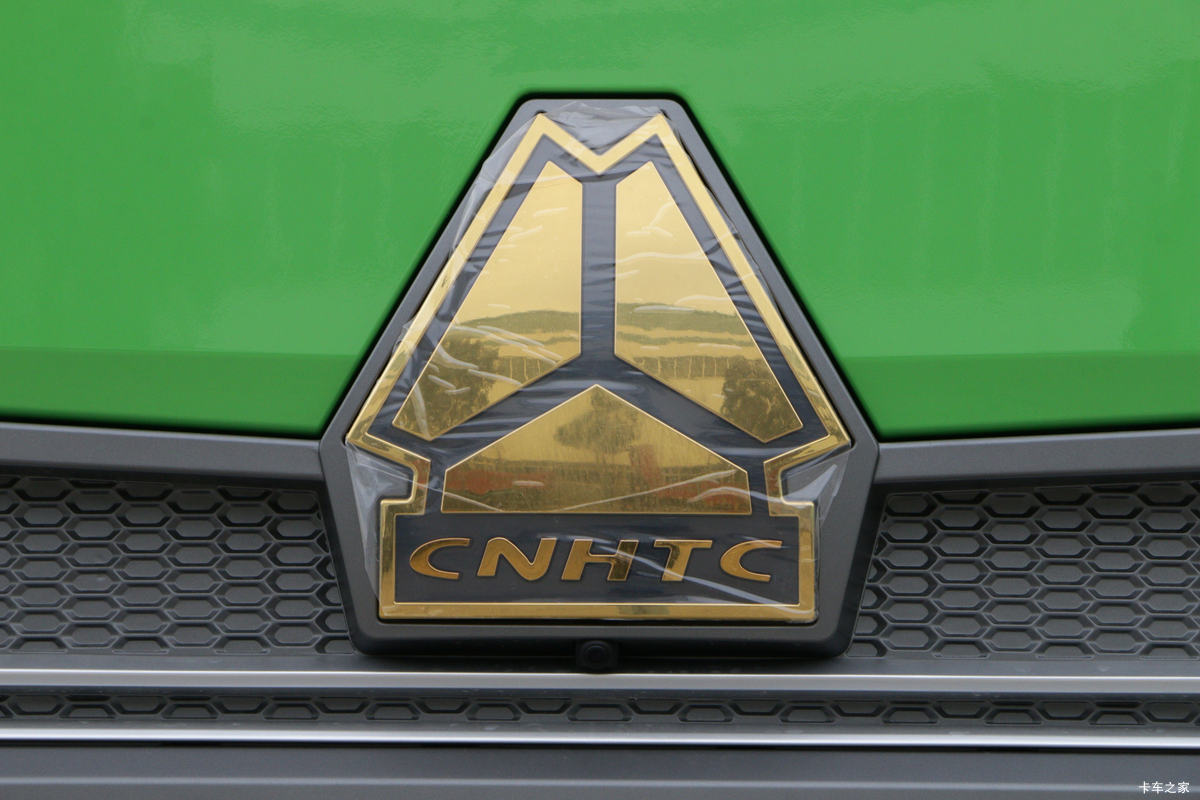 【图】中国重汽HOWO N7W 350马力 8X4 6.2米自卸车(国六)_实拍图片_1313425_卡车之家