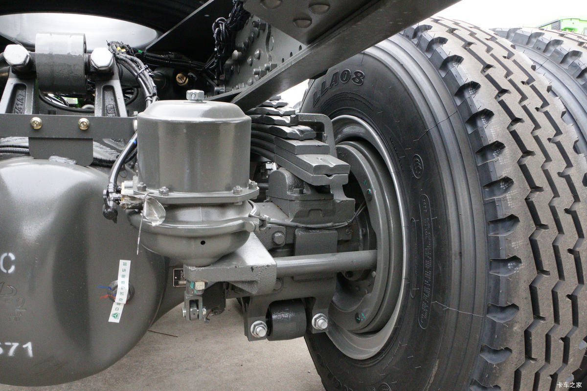 【图】中国重汽HOWO N7W 350马力 8X4 6.2米自卸车(国六)_实拍图片_1313651_卡车之家