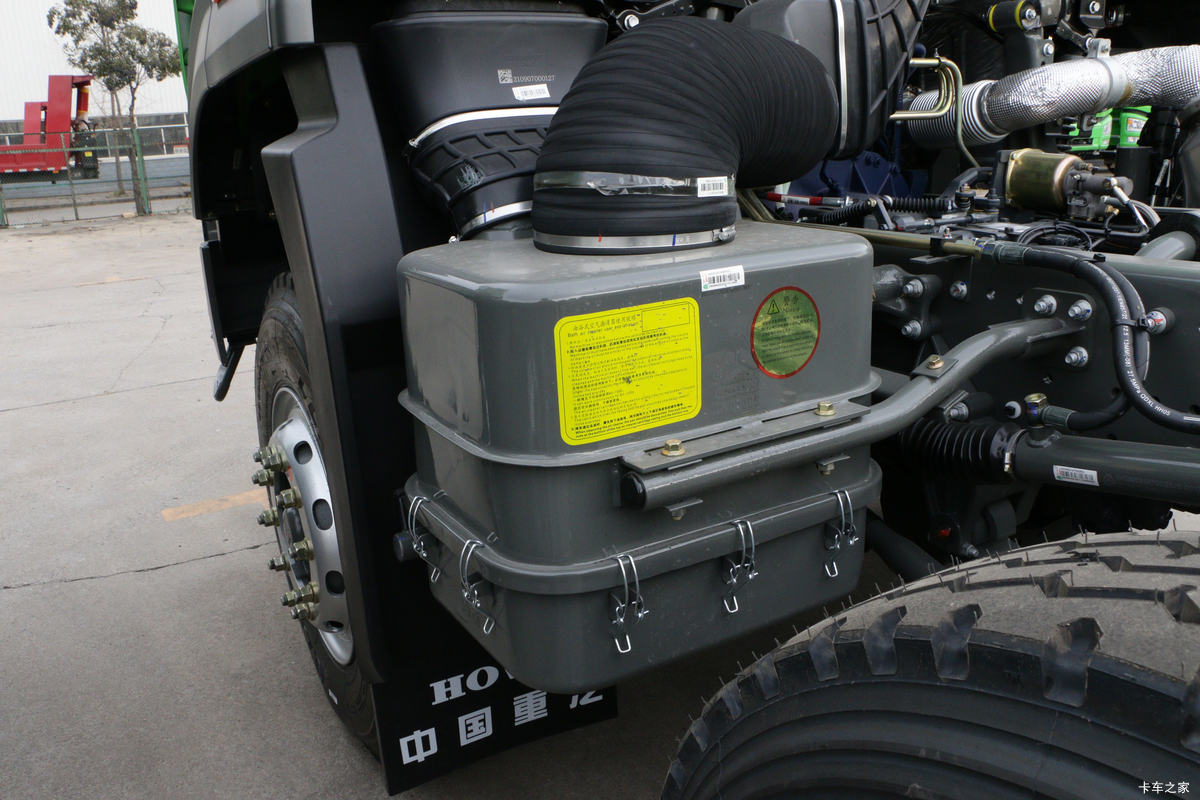 【图】中国重汽HOWO N7W 350马力 8X4 6.2米自卸车(国六)_实拍图片_1313663_卡车之家