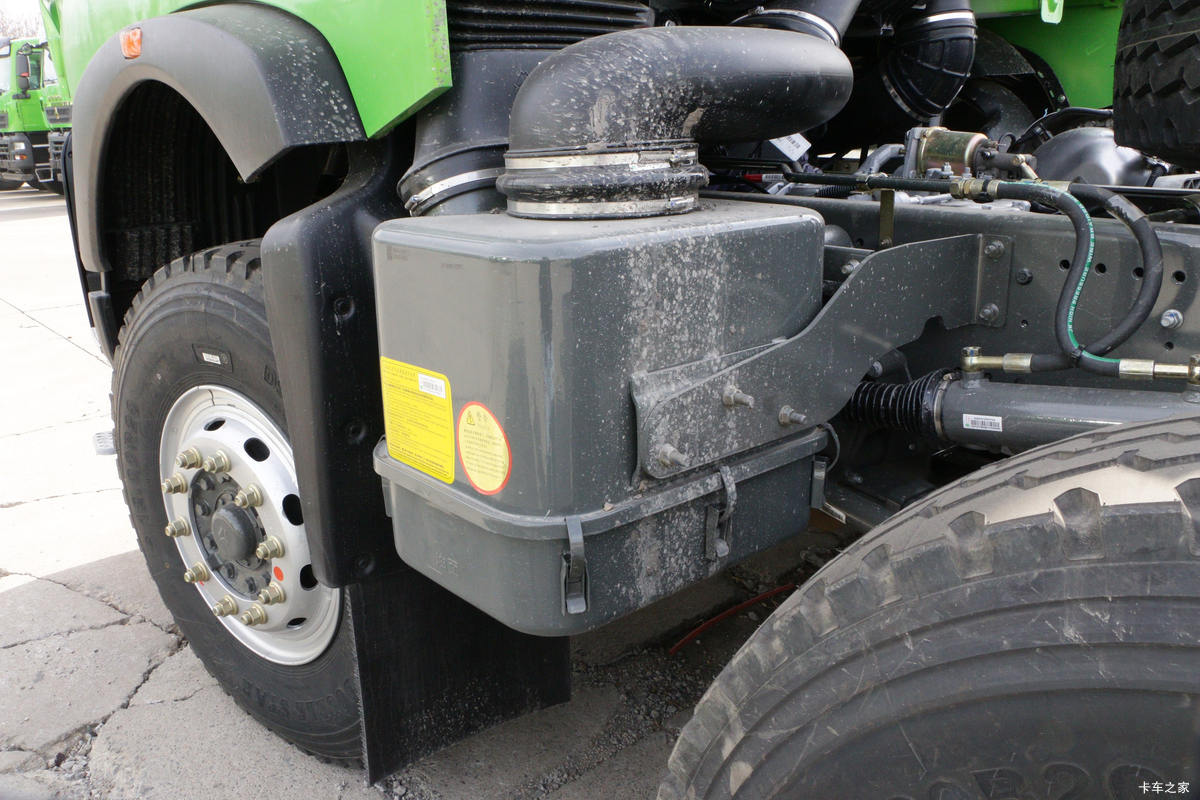 【图】中国重汽HOWO TX 460马力 8X4 7.8米自卸车(国六)(ZZ3317V386GF1)_实拍图片_1313863_卡车之家