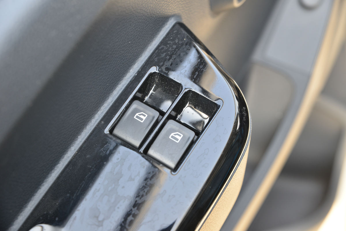 【图】福田 祥菱V3 1.6L 122马力 3.7米单排翼开启厢式微卡(国六)(BJ5030XYK3JV7-33)_实拍图片_1361368_卡车之家