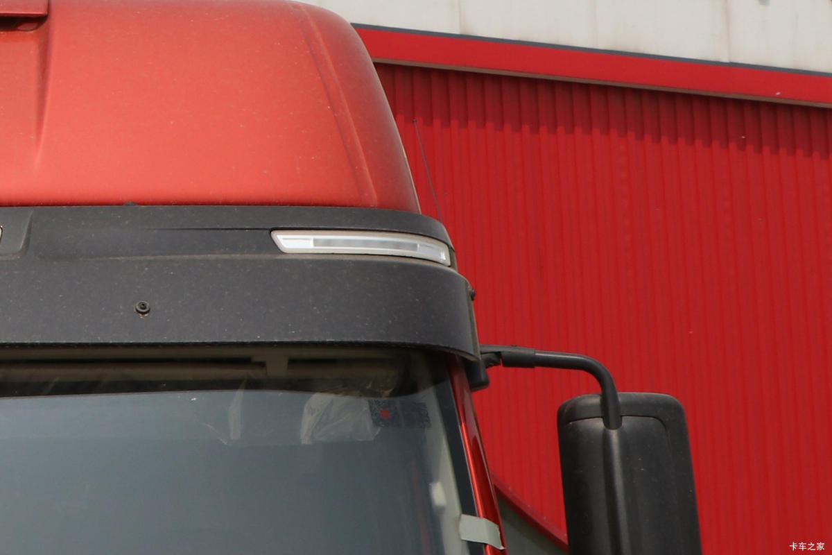 【图】一汽解放 J6P重卡 领航版3.0 460马力 8X4 9.4米AMT自动挡仓栅式载货车(国六)(CA5310CCYP66K24L7T4A2E6)_实拍图片_1435800_卡车之家