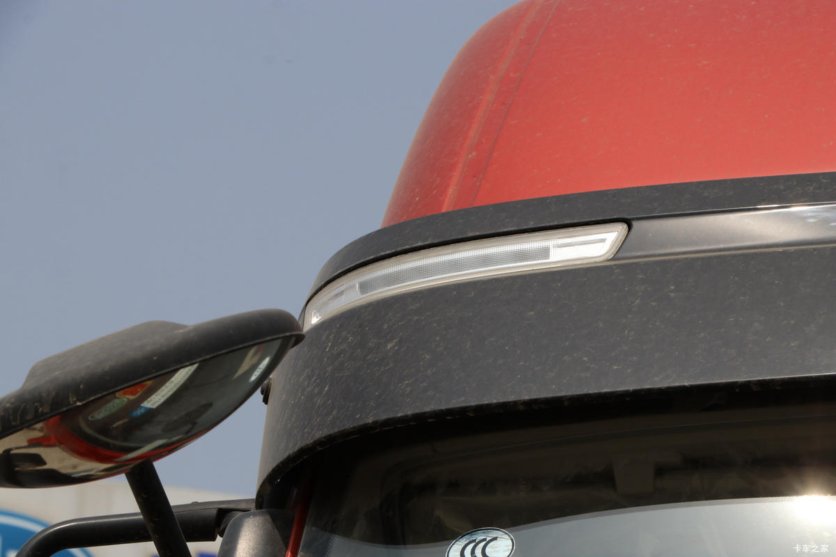 【图】一汽解放 J6P重卡 领航版3.0 460马力 8X4 9.4米AMT自动挡仓栅式载货车(国六)(CA5310CCYP66K24L7T4A2E6)_实拍图片_1435800_卡车之家