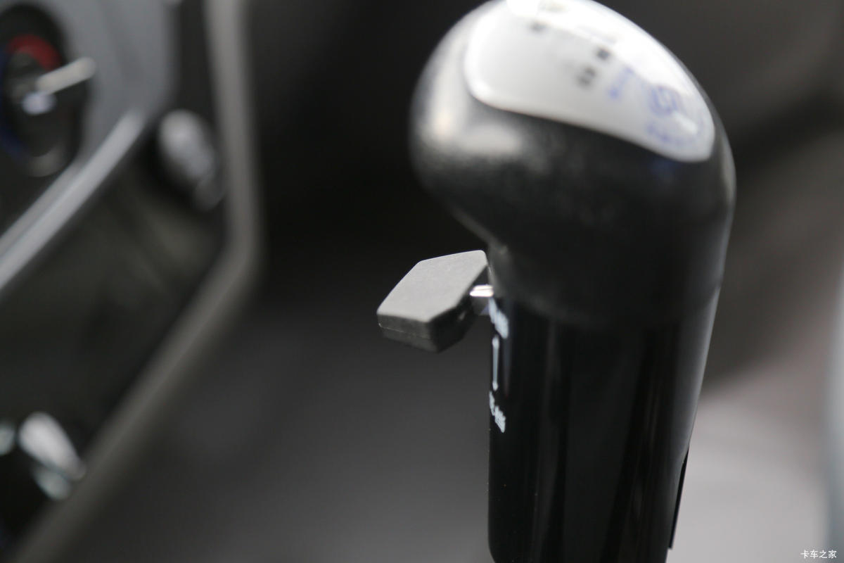 【图】现代商用车 致道300M 200马力 4X2 4.35米自卸车_实拍图片_1435944_卡车之家