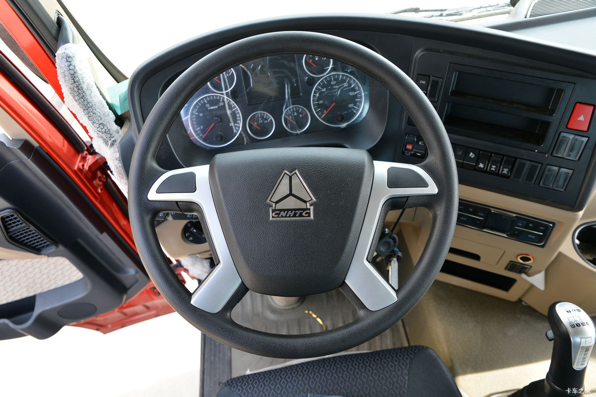 【图】中国重汽 HOWO TX重卡 460马力 6X4 牵引车(国六)_实拍图片_1437374_卡车之家