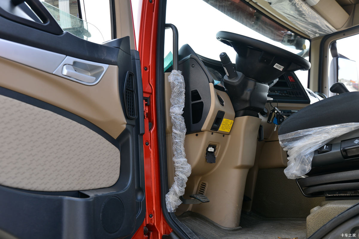 【图】中国重汽 HOWO TX重卡 460马力 6X4 牵引车(国六)_实拍图片_1437374_卡车之家