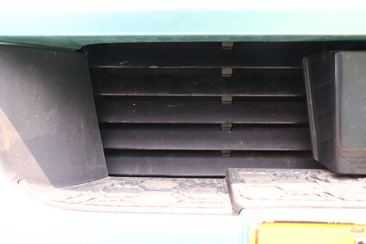 【图】青岛解放 鹰途 商务舱 620马力 6X4 AMT自动挡牵引车(国六)(CA4257P35K18T1E6A80)_实拍图片 ...